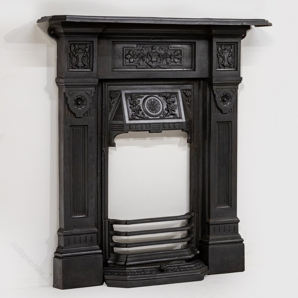 Antiques Atlas - Small Reclaimed Cast Iron Fire Insert as672a749 / RWI 9136