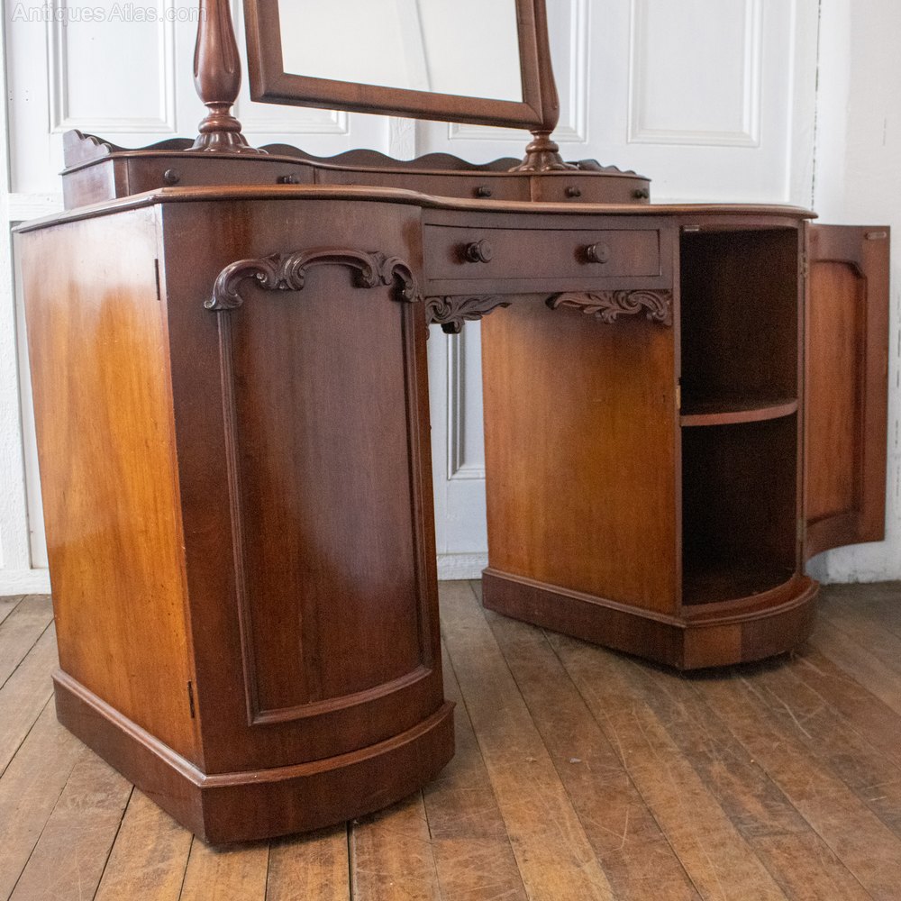 Victorian Mahogany Dressing Table - Antiques Atlas