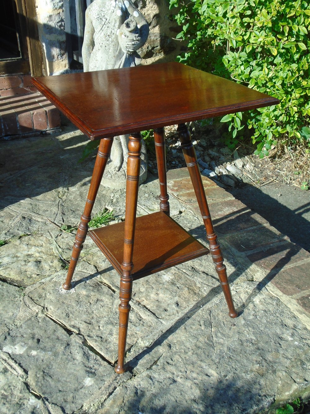 Dainty Aesthetic Movement Table In Walnut - Antiques Atlas