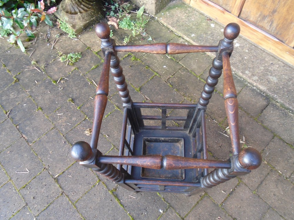 Oak Stick Stand With Bobbin Turnings - Antiques Atlas
