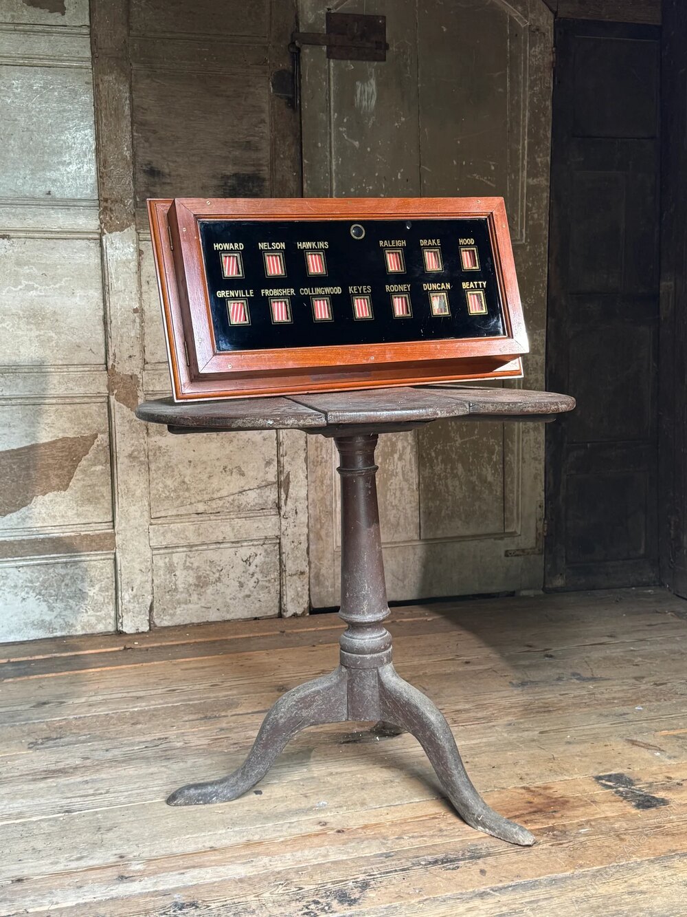 Antiques Atlas - 1930S DOLPHIN SQUARE INDICATOR BOARD – ESPIONAGE as226a595