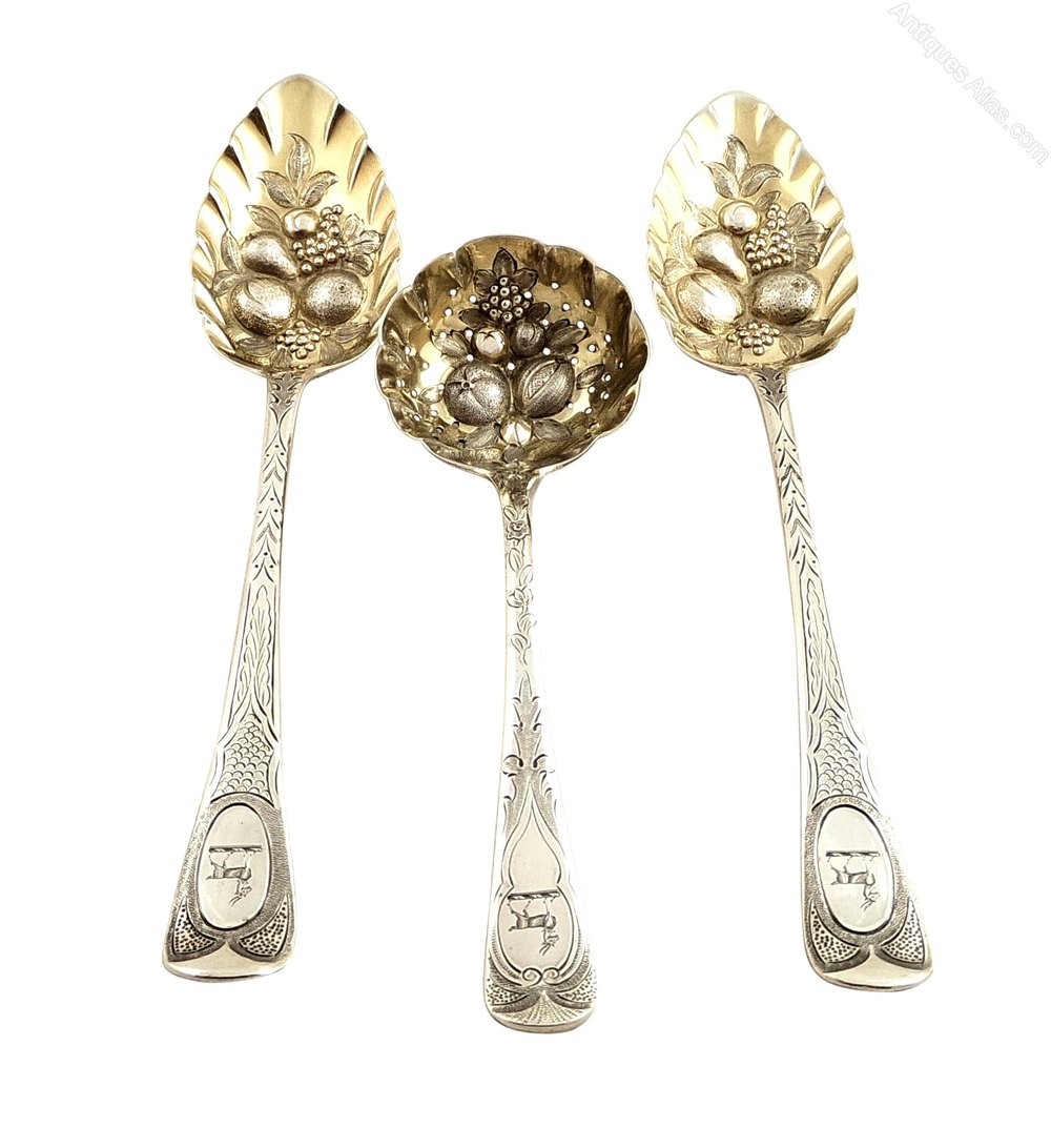 Antiques Atlas - Georgian Silver Berry Spoon & Sifter In Case 1810