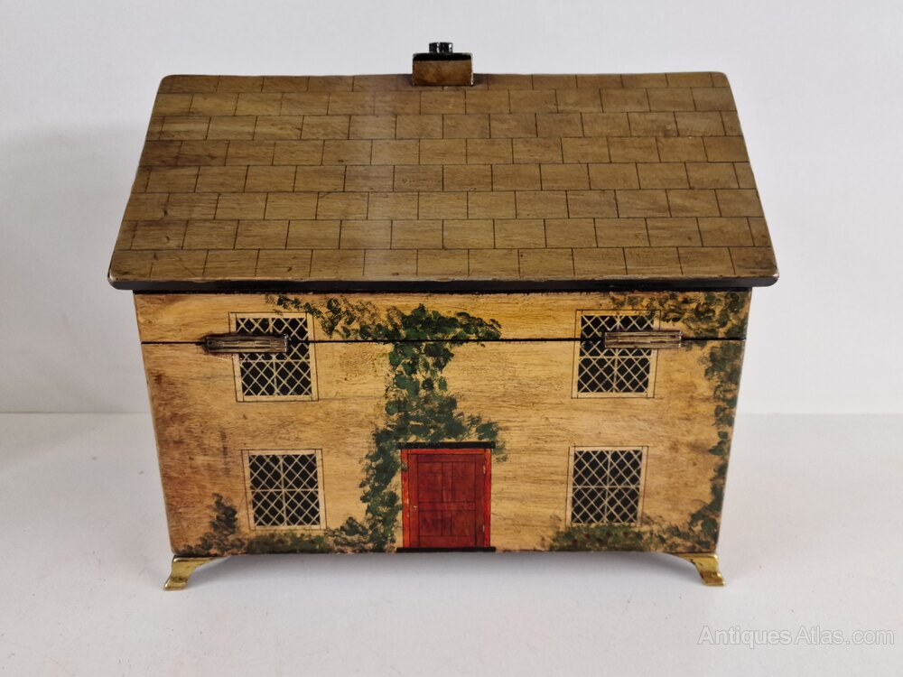 Antiques Atlas - House Tea Caddy. as1202a027 / L550