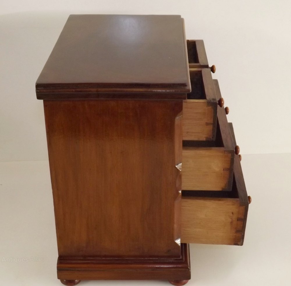 Victorian Mahogany Apprentice Chest Of Drawers - Antiques Atlas