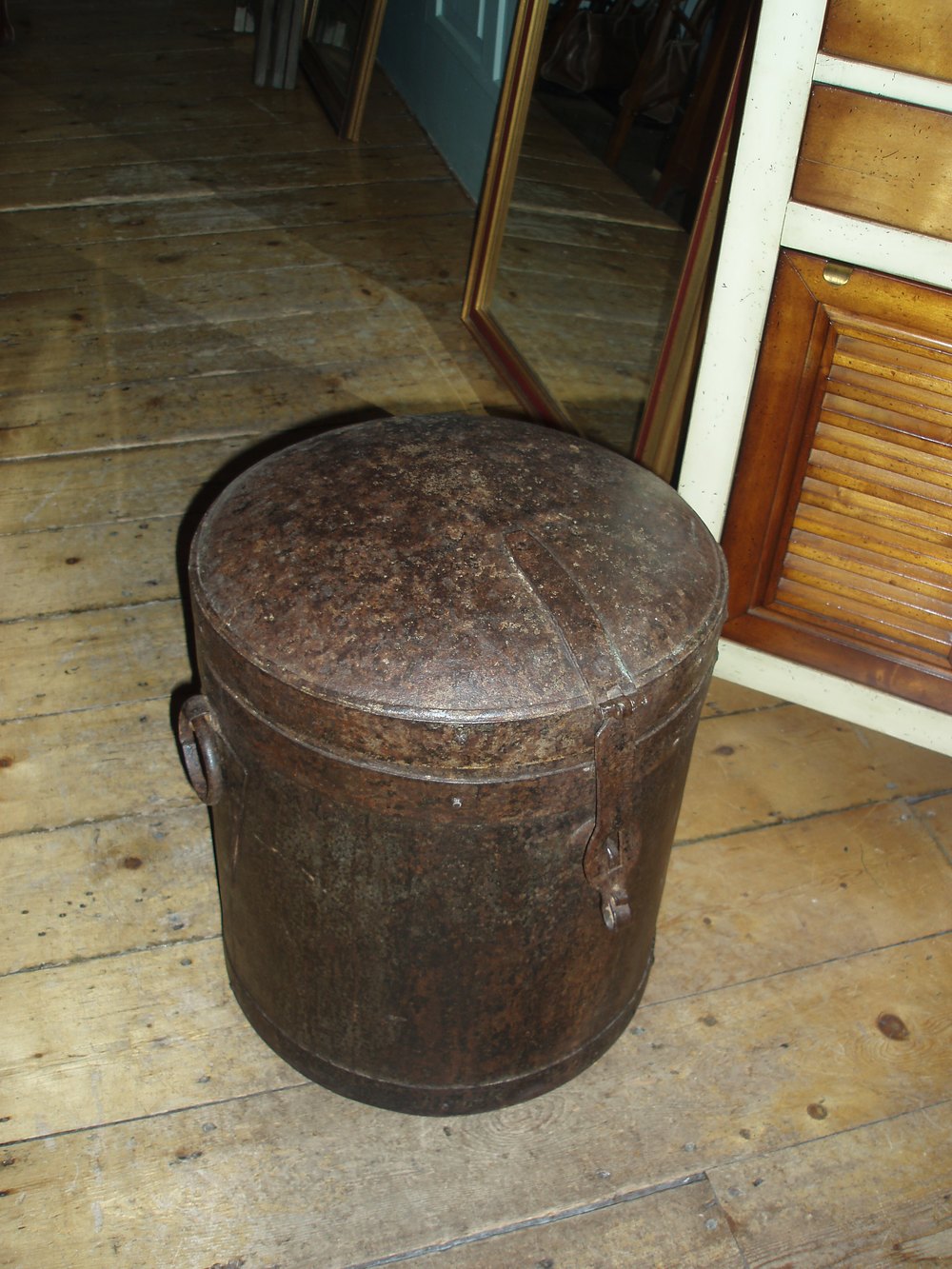 Antiques Atlas - Metal Container