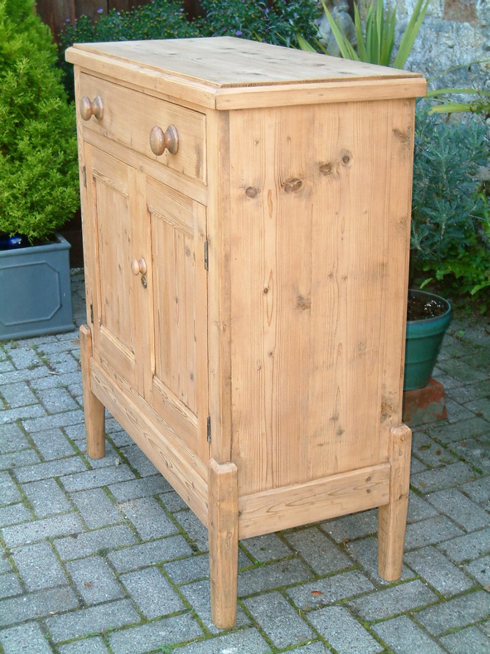 A Restored Pine Cupboard Antiques Atlas A Restored Pine Cupboard Antiques Atlas