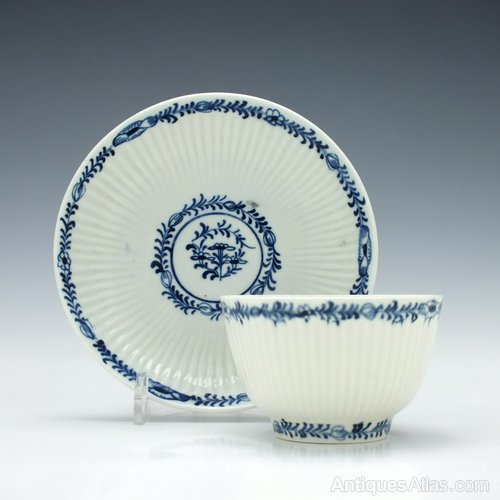 Antiques Atlas - Lowestoft Flower Band Border Tea Bowl And Saucer