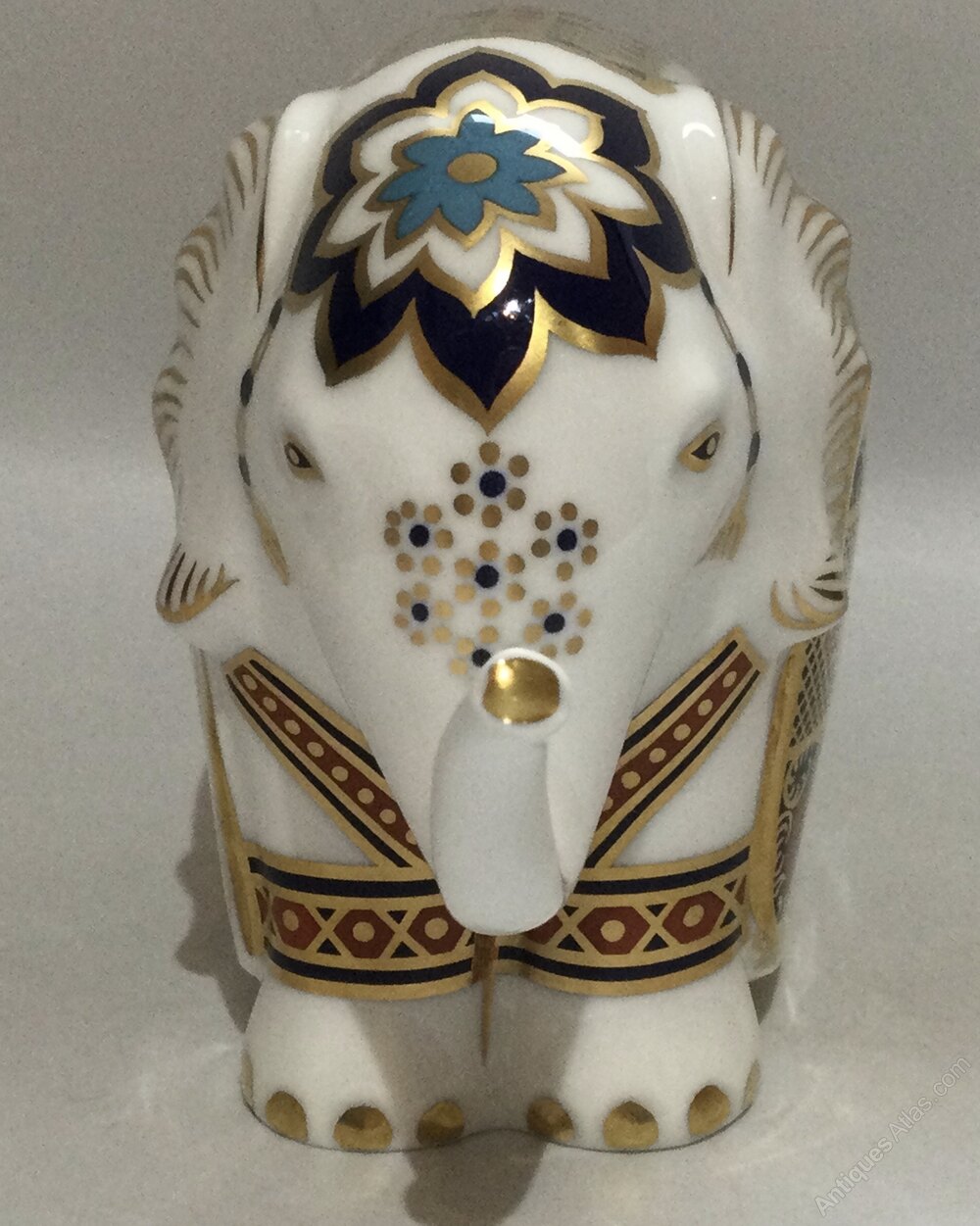 Antiques Atlas - ROYAL CROWN DERBY IMARI ELEPHANT PAPERWEIGHT ...