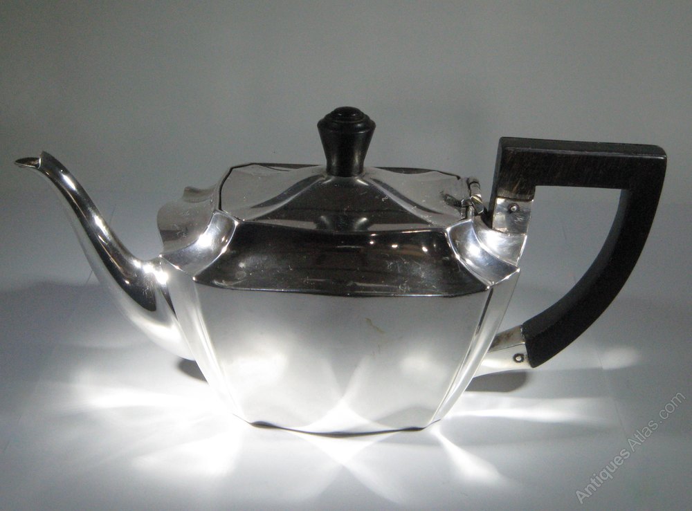 Antiques Atlas - Edward VII Silver Batchelor Teapot, 1903