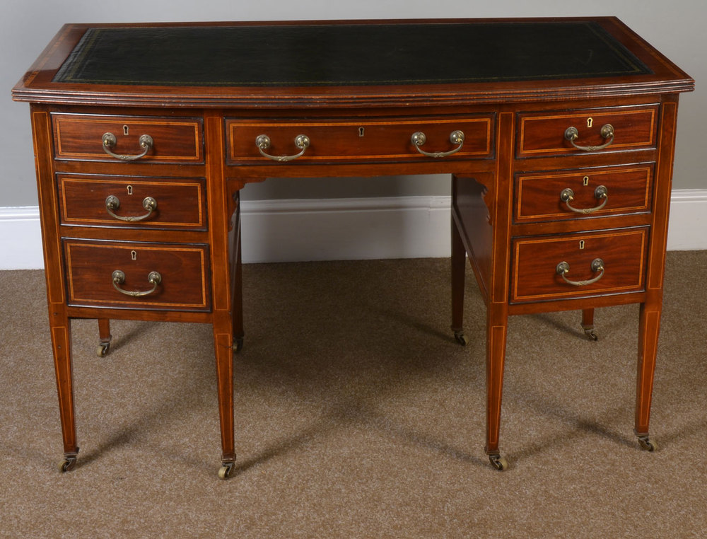 Edwardian Mahogany Inlaid Desk - Antiques Atlas