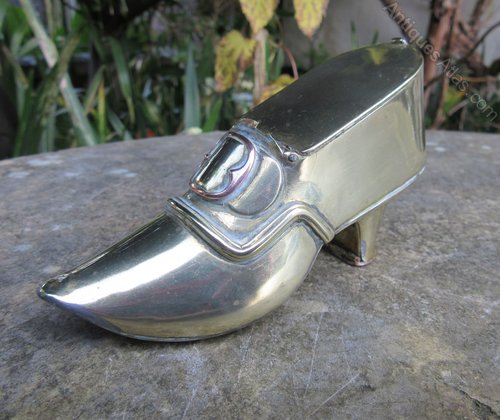 Antiques Atlas - Unusual Brass Shoe Snuff Box C1880