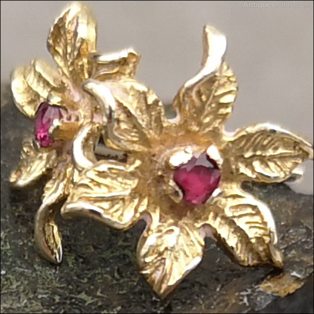 Antiques Atlas - Vintage 9CT Gold Ruby Flower Stud Earrings