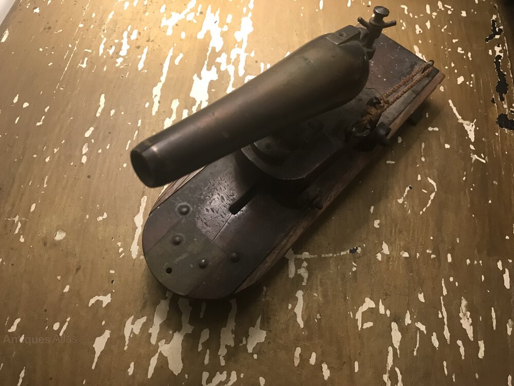 Antiques Atlas - A Victorian Model Of A Battery Gun as897a894 / Battery gun