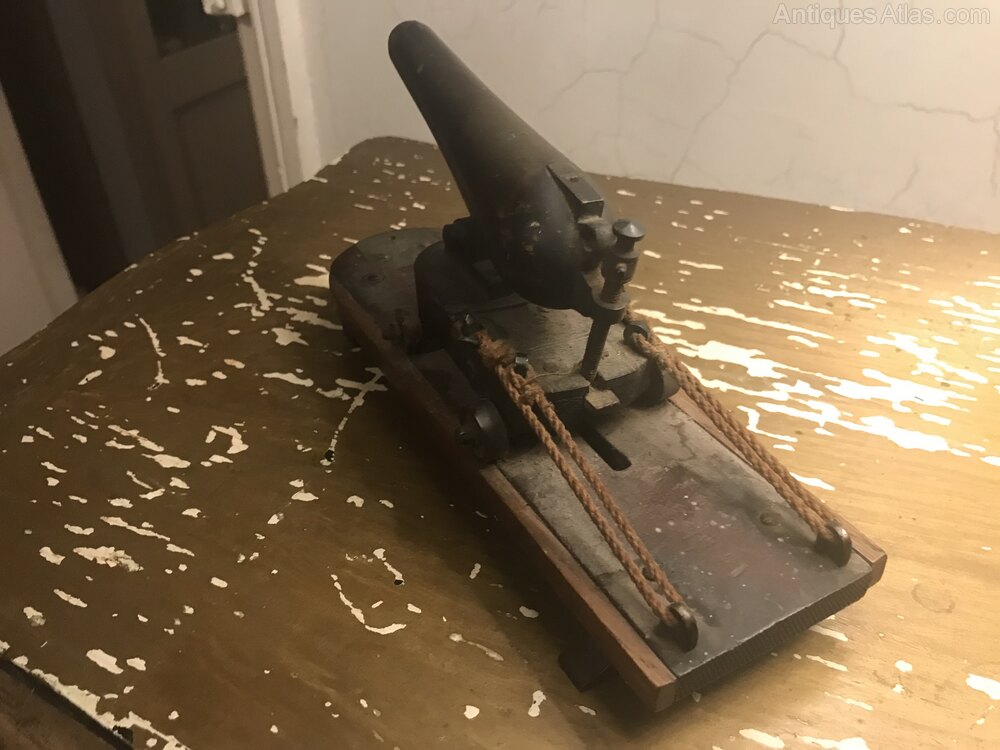 Antiques Atlas - A Victorian Model Of A Battery Gun as897a894 / Battery gun