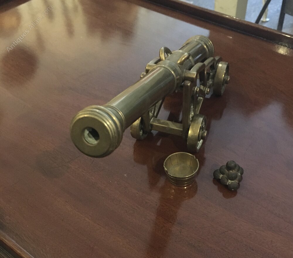 Antiques Atlas - Desk Top Cannon as897a1070 / Desk top cannon