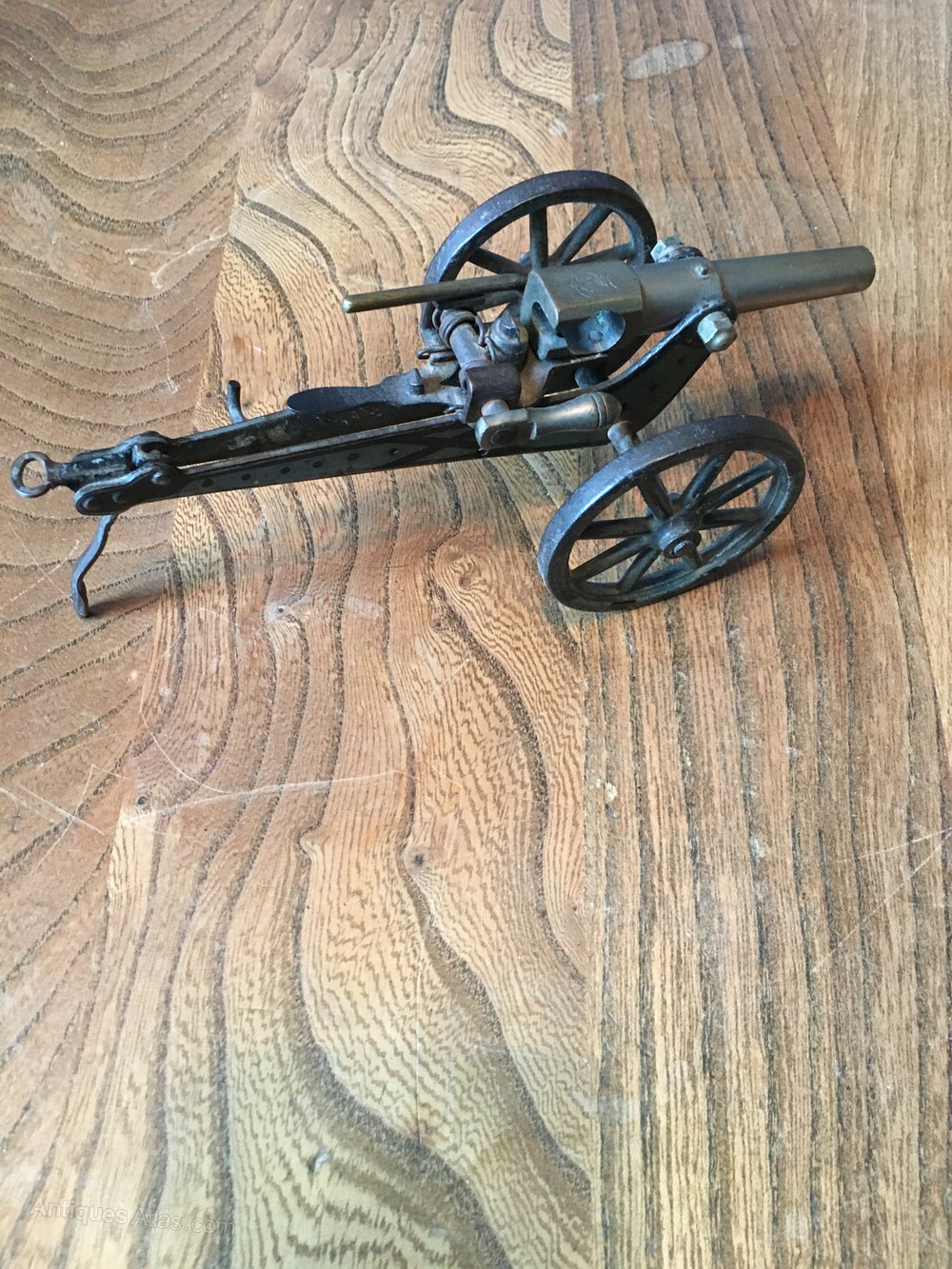 Antiques Atlas - Working Model Of A .75 Mm Field Gun