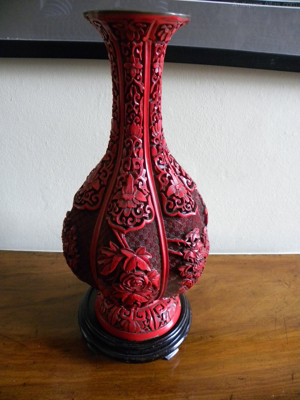 Antiques Atlas - A Fine Example Of A Cinnabar Lacquer Vase