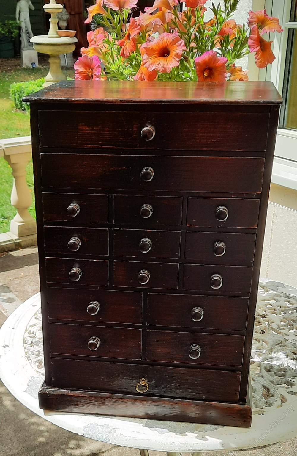 A Late Victorian 16 Draw Table Cabinet - Antiques Atlas