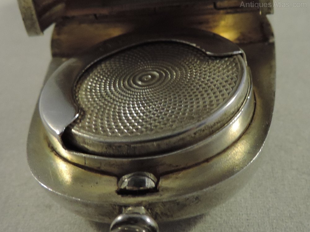 Antiques Atlas - Victorian Silver Combined Sovereign Case & Vesta