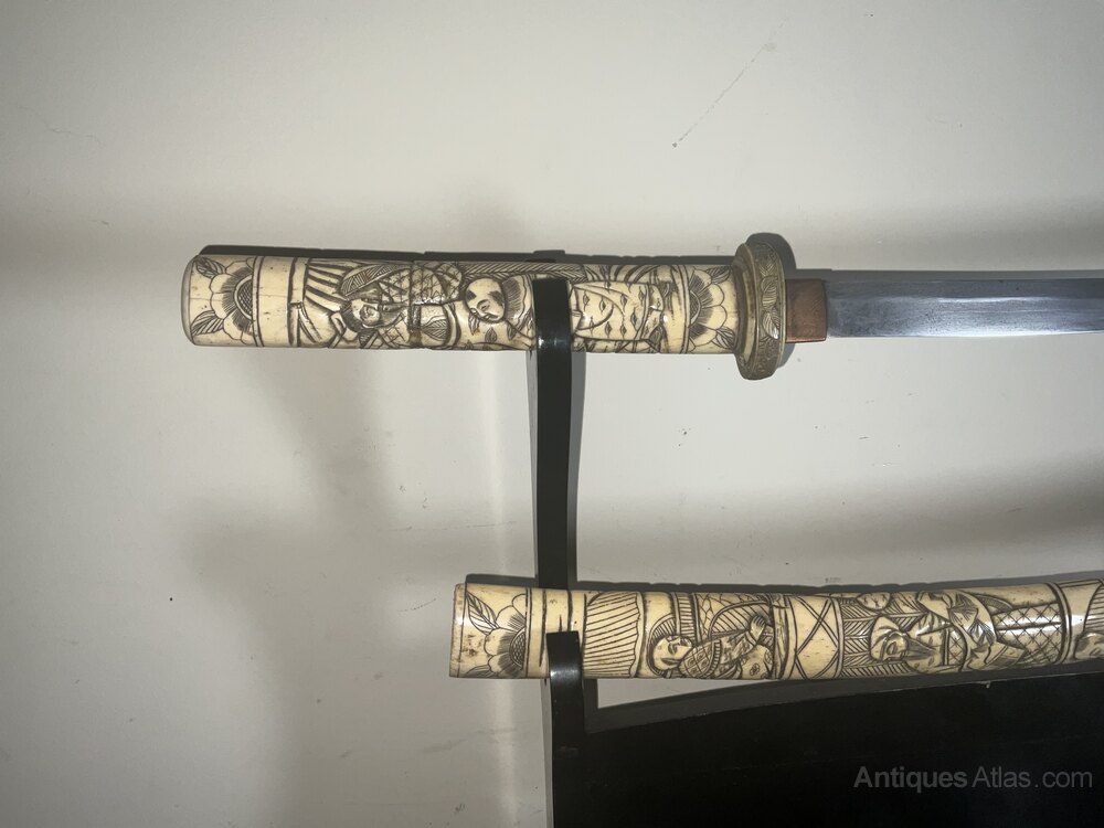 Antiques Atlas - JAPANESE SHORT SWORD as1076a1019 / BBC