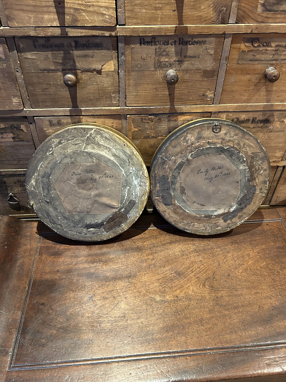 Antiques Atlas - Pair Of Regency Gilt Convex Mirrors as1247a006