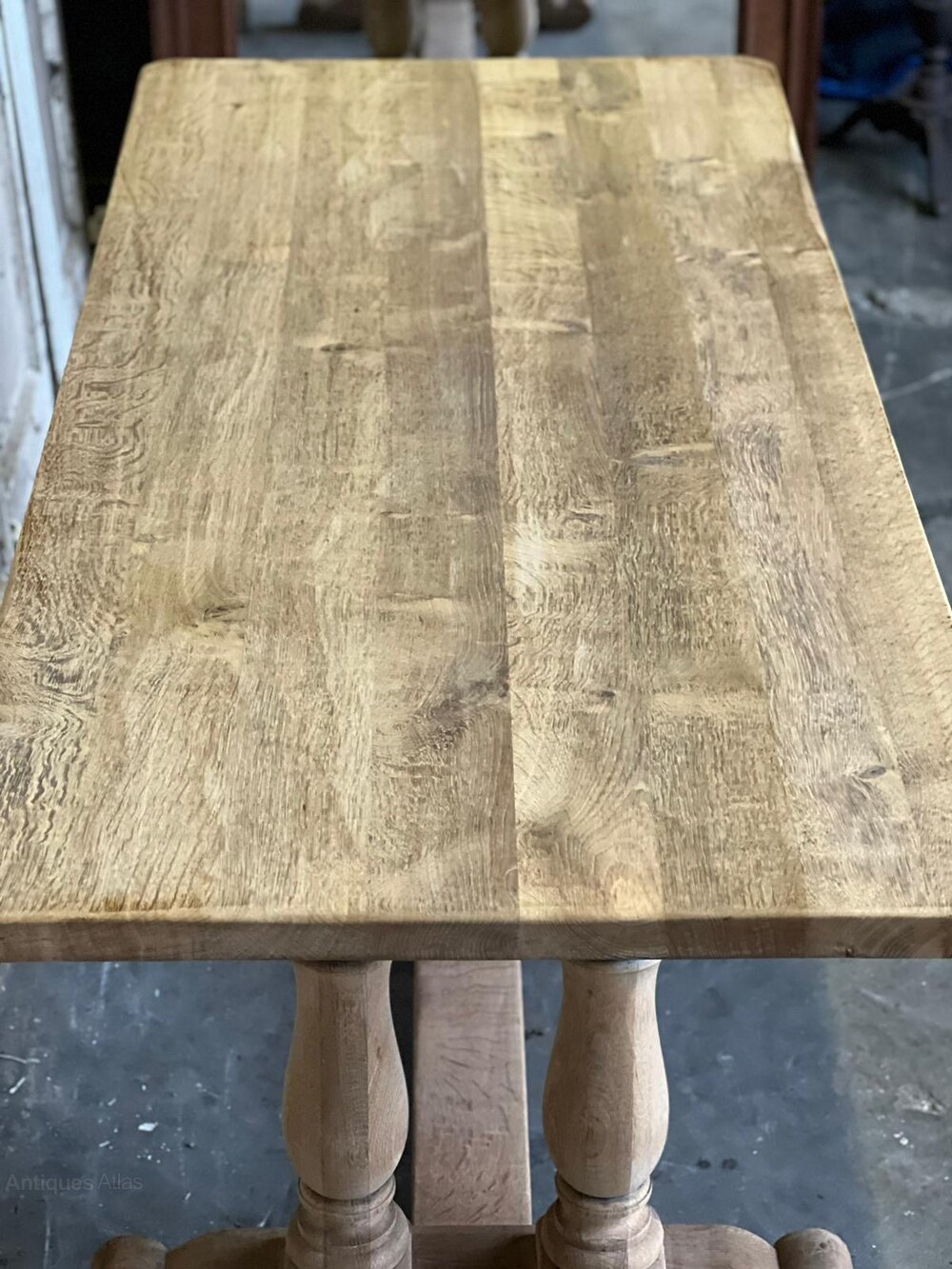 Baluster Leg French Oak Farmhouse Dining Table as696a2367 - Antiques Atlas