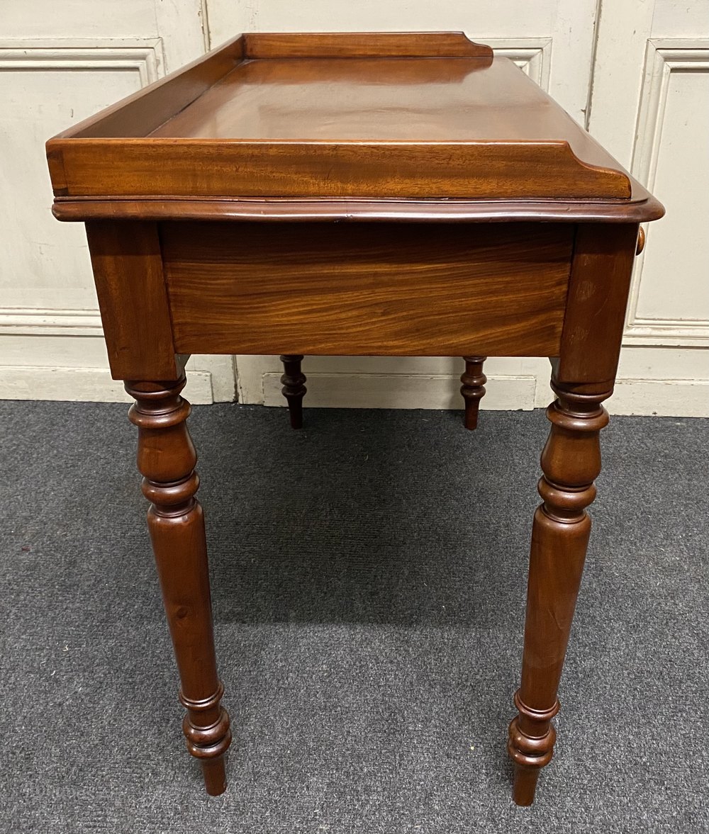 Victorian Mahogany Writing Table - Antiques Atlas