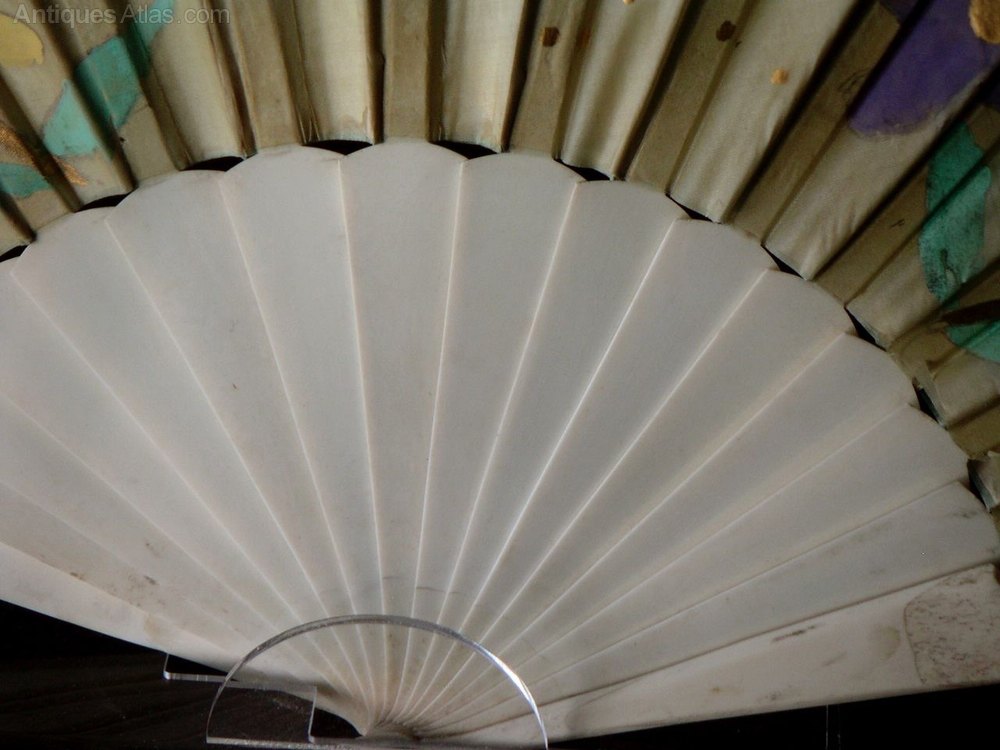 Antiques Atlas - Large Vintage 1930s Fan, Silk, Hand Painted