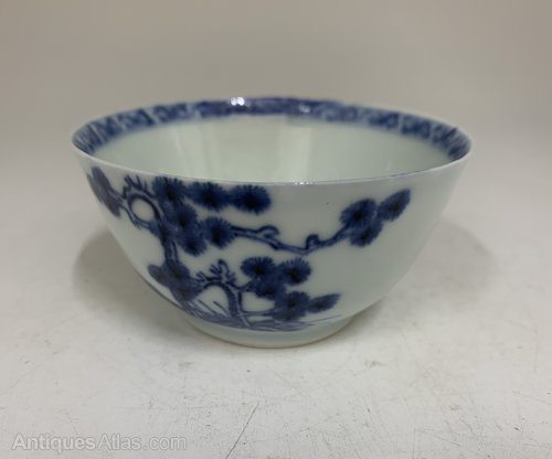 Antiques Atlas - 18 Th Century Chinese Porcelain Tea Bowl