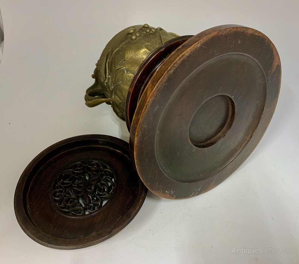 Antiques Atlas - 18 Th Century Oriental Bronze Censer Pot And Cover