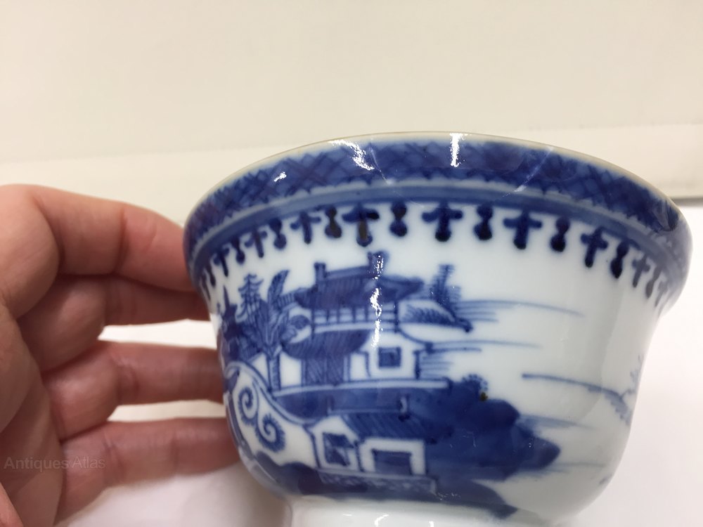 Antiques Atlas - Antique Chinese Porcelain Deep Bowl Circa 1800