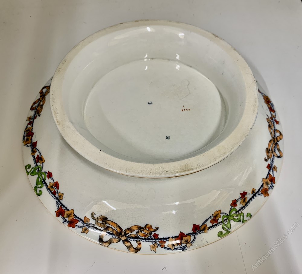 Antiques Atlas - Antique Staffordshire Ironstone Pottery Dish