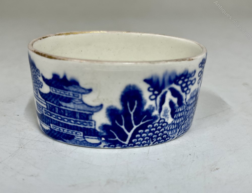 Antiques Atlas - Blue Willow Pattern Salt Pot Mcintyre Circa 1875
