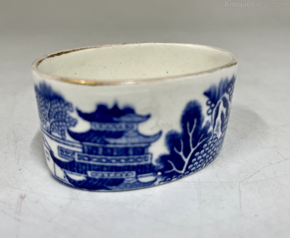 Antiques Atlas - Blue Willow Pattern Salt Pot Mcintyre Circa 1875