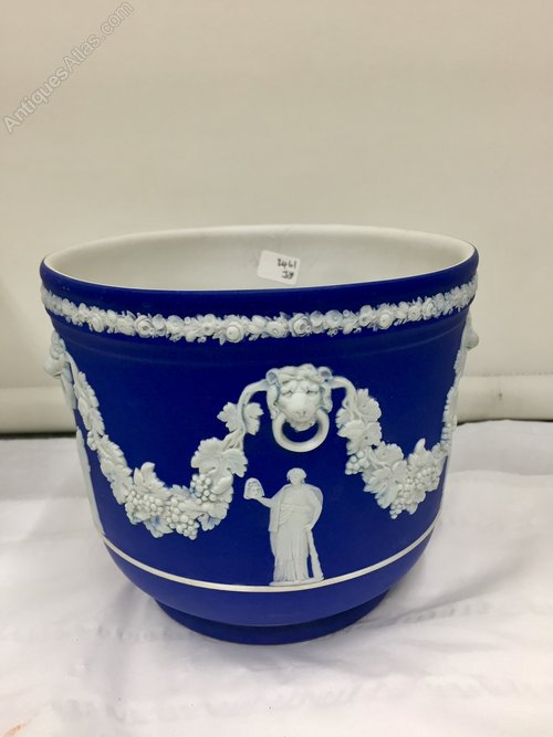 Antiques Atlas - Old Wedgwood Jasper Ware Jardiniere