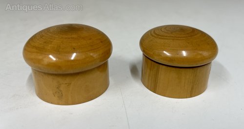 Antiques Atlas - Pair Treen Beechwood Powder Pots Circa 1895