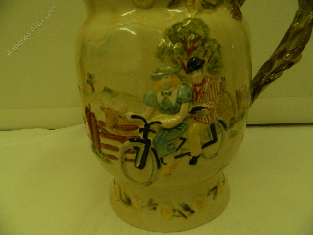 Antiques Atlas - Shorter Pottery "Sweet Hearts " Jug Circa 1930's