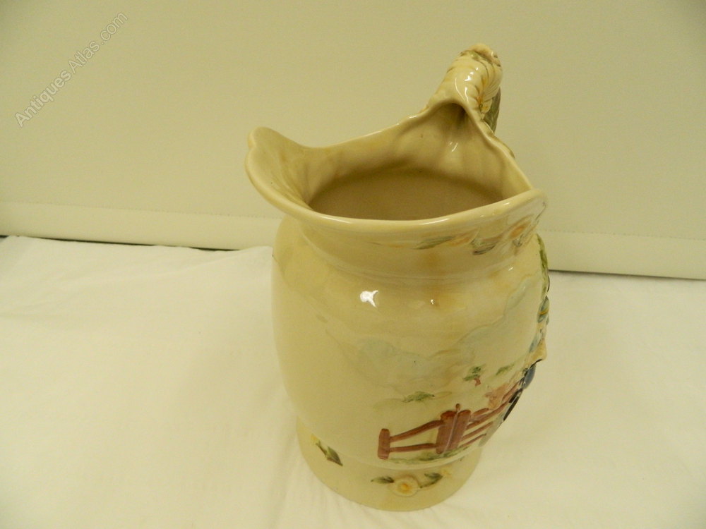 Antiques Atlas - Shorter Pottery "Sweet Hearts " Jug Circa 1930's