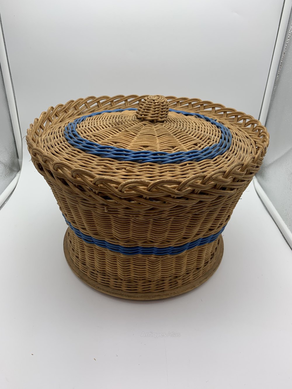 Antiques Atlas - Vintage Wicker Sewing Basket Circa 1950
