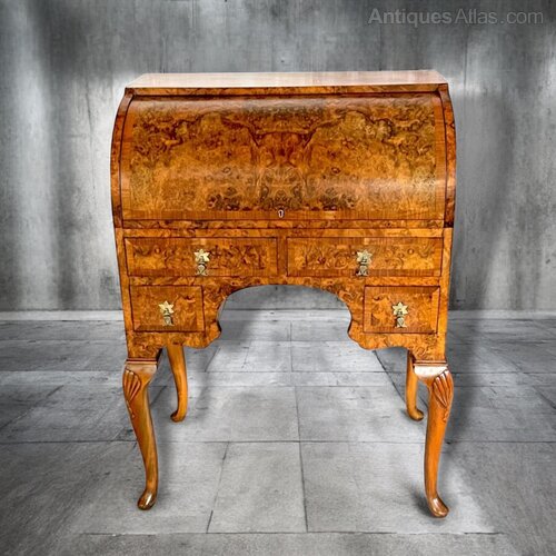 Queen Anne Burr Walnut Bureau Wylie And Lochead as1250a022 / DM122 ...