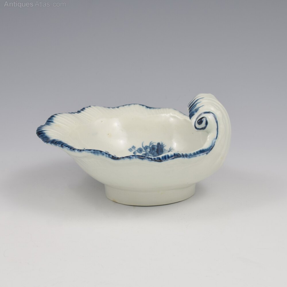 Antiques Atlas - Rare First Worcester Marrow Shell Sweetmeat Dish ...