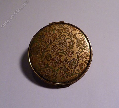 Antiques Atlas - Antique Compact Mirrors Bridesmaids Gifts 1930s as395a1203