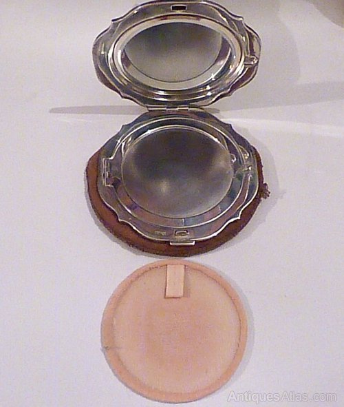 Antiques Atlas - Antique Continental Silver Loose Powder Compact
