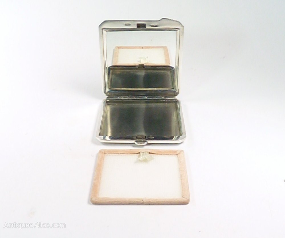 Antiques Atlas - Antique Hallmarked Silver Powder Compact 1947