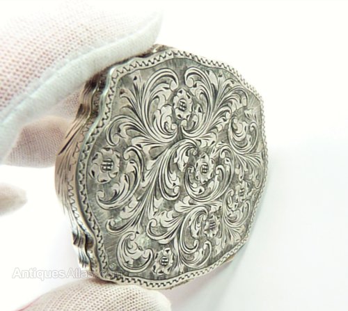 Antiques Atlas - Antique Italian Silver Loose Powder Compact as395a2118