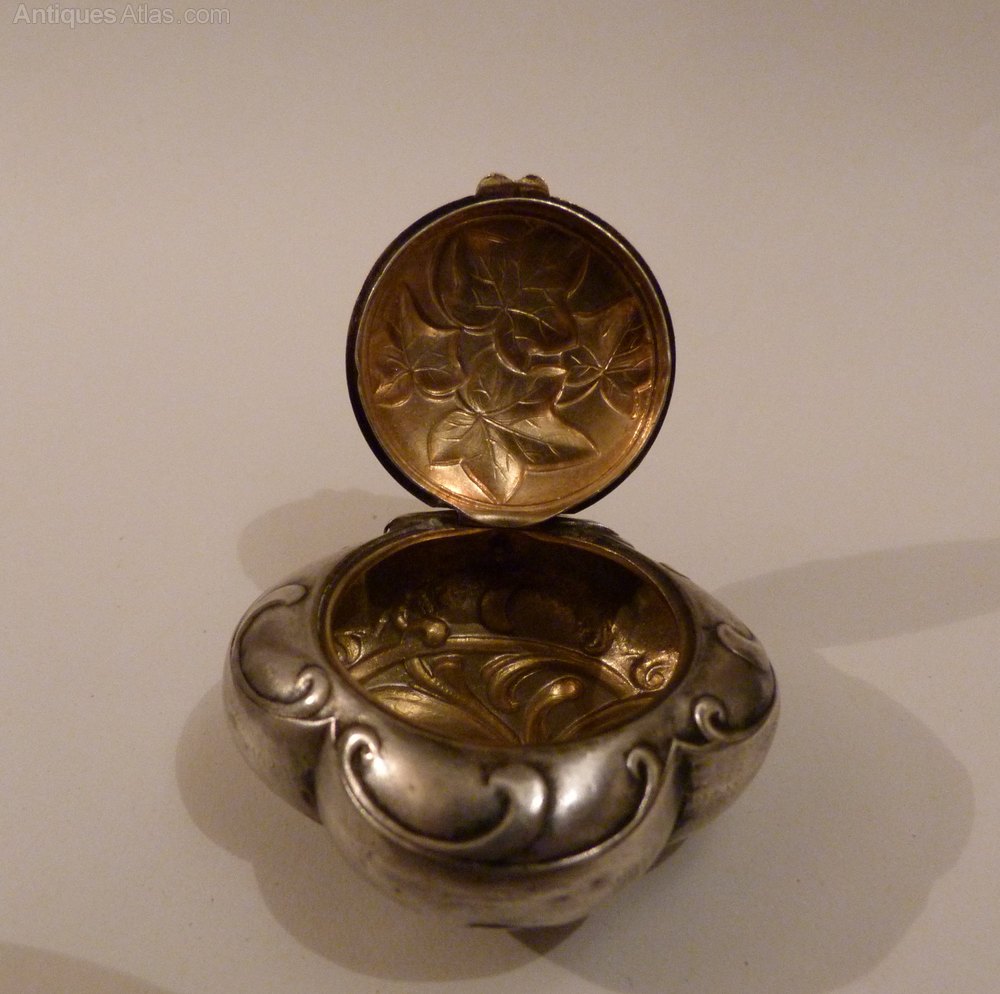 Antiques Atlas - Antique Silver Christening Gift Art Nouveau Locket