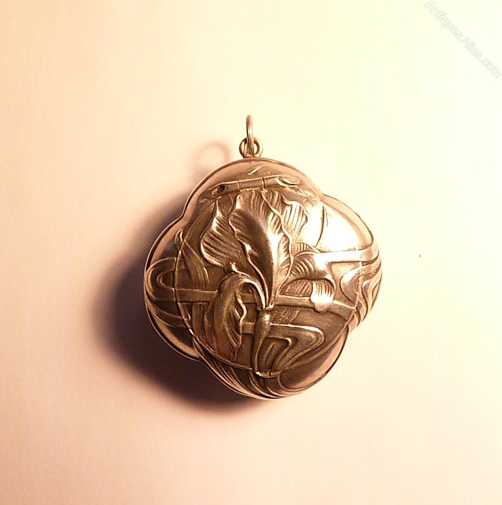 Antiques Atlas - Art Nouveau Solid Silver Locket Christening Gift