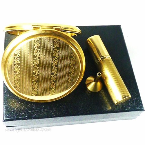 Antiques Atlas - Black And Gold Vintage Vanity Set as395a2999