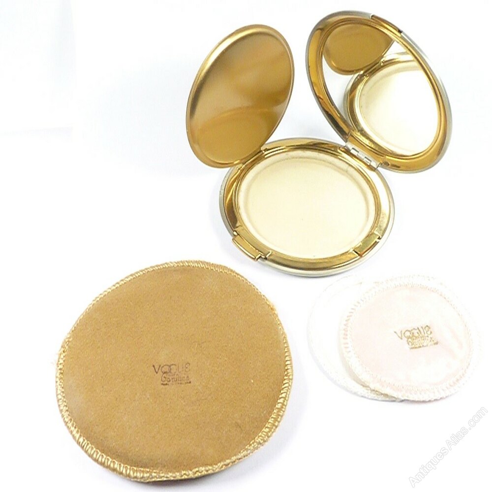 Antiques Atlas - Gorgeous Unused Vintage Vogue Vanities Compact as395a2855