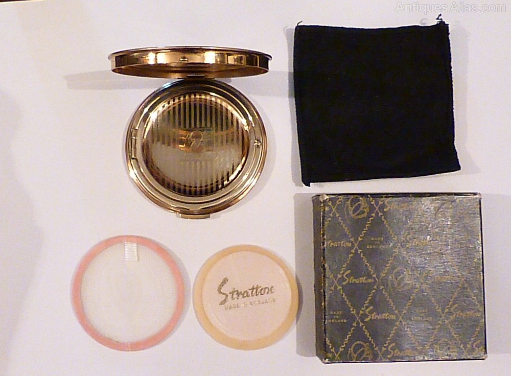 Antiques Atlas - Highly Collectible 1950s Stratton Compact as395a622